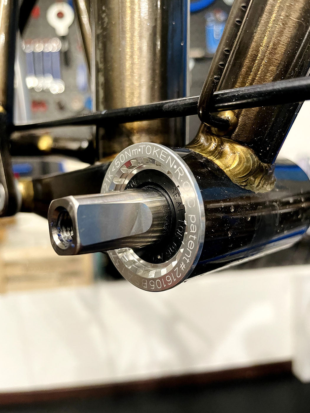 Token Bottom Bracket Ceramic TK868TBT – Cyclopes Co